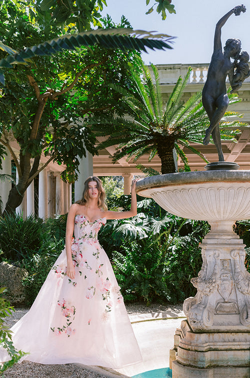 Spring 2024 Bridal Lookbook – Monique Lhuillier