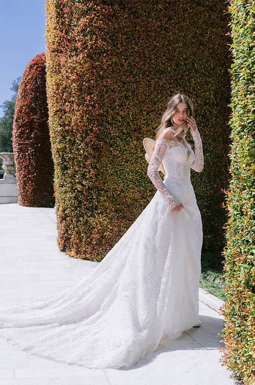 Spring 2024 Bridal Lookbook – Monique Lhuillier